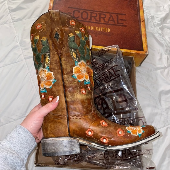 Corral | Shoes | Corral Womens Honey Cactus Western Boots Square Toe ...